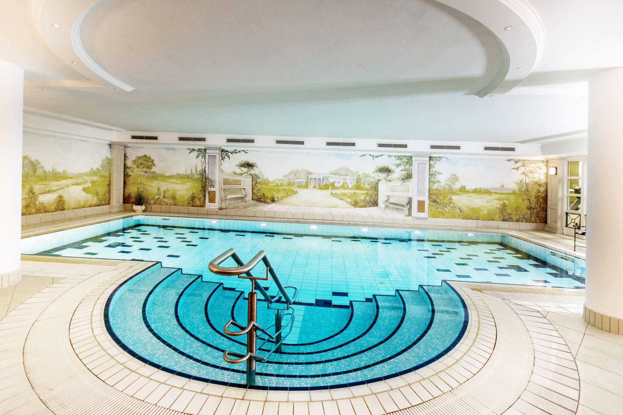Hotel mit Pool in Berlin | Louisa's Place Berlin